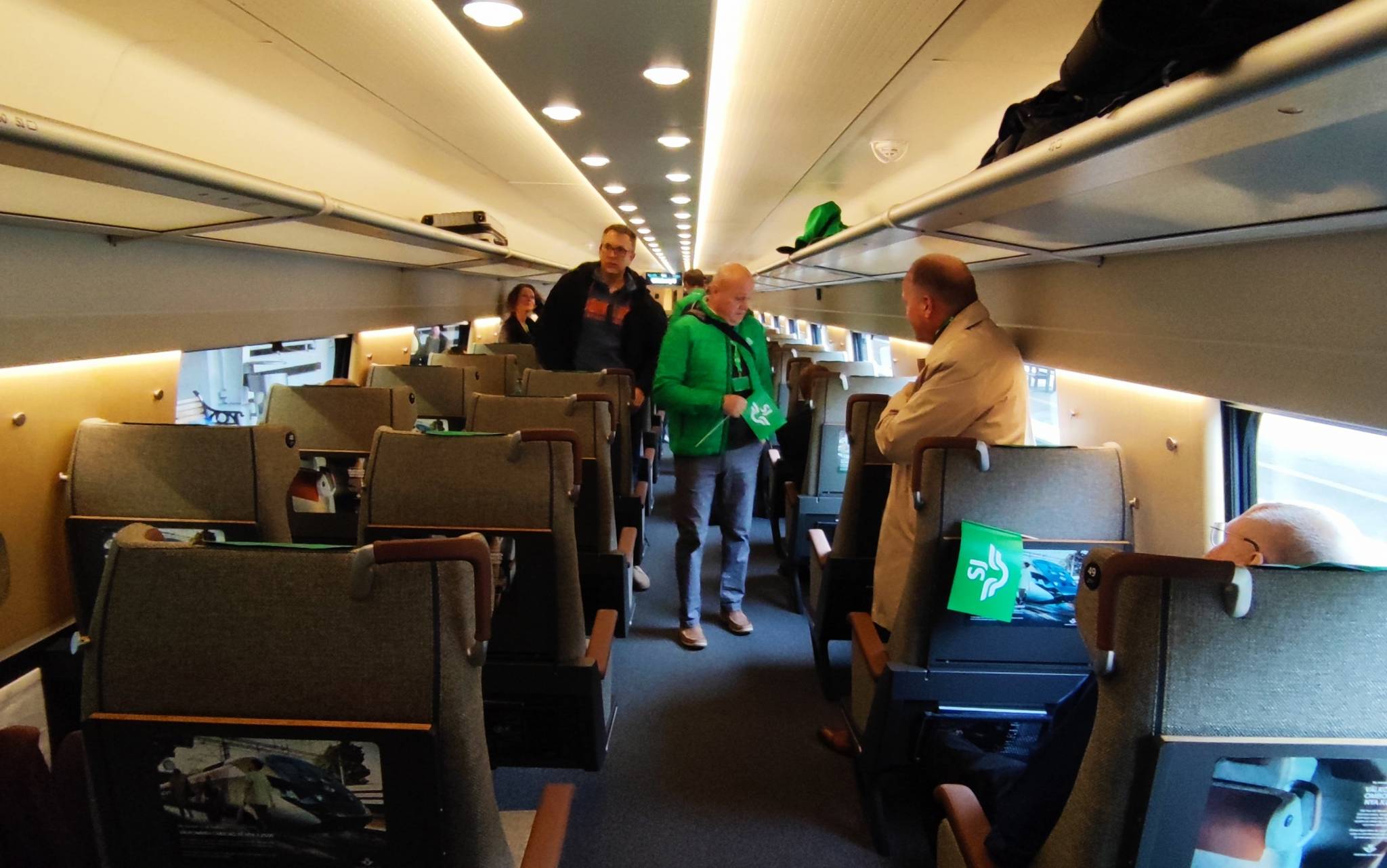 BILDEXTRA: Premiärturen med nya X2000 - Travel News